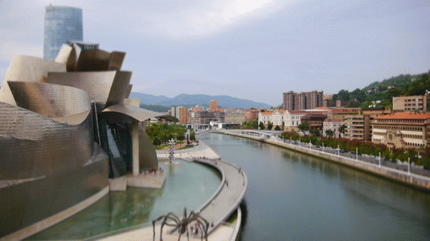 Bilbao cinemaGIF - hombrelobo